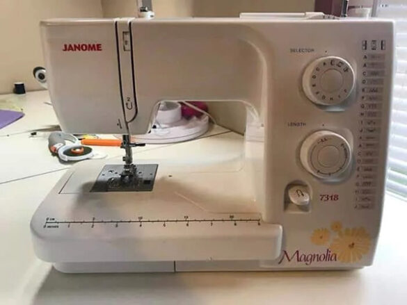 Janome Magnolia 7318 Sewing Machine Review - January 2026